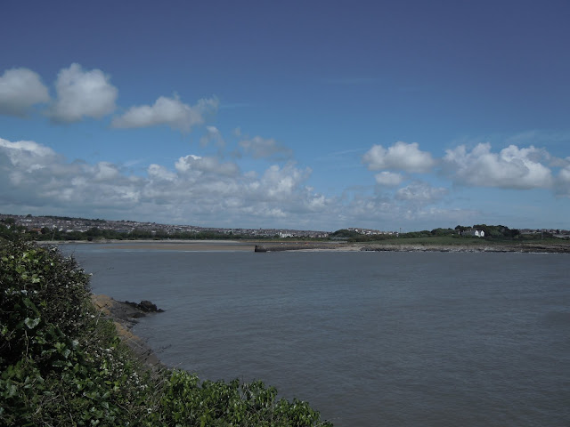 waterblogged - sea kayak trips: Paddling in The Vale