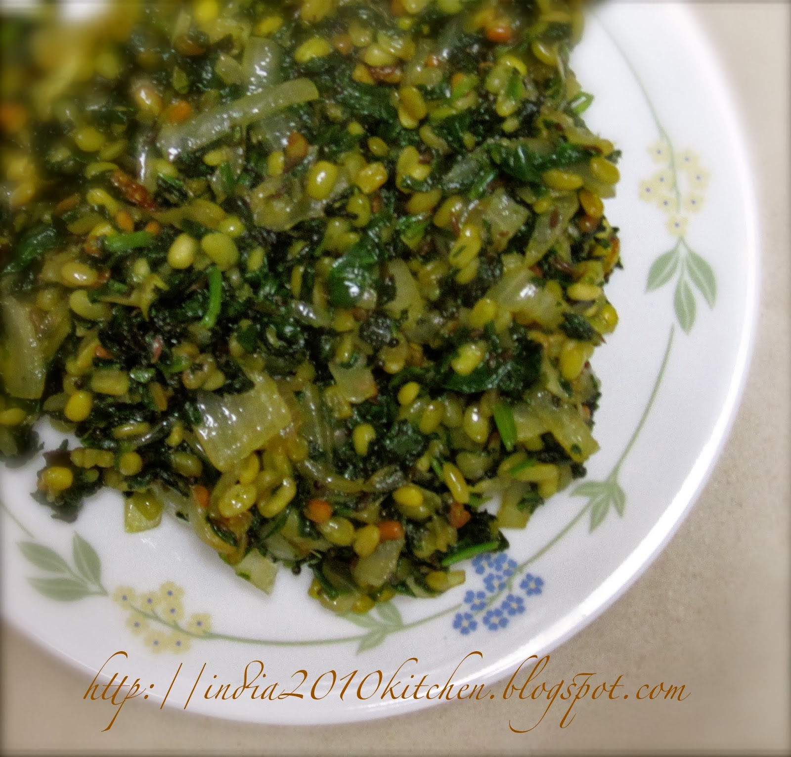 INDU'S KITCHEN: SPINACH FRY( PALAKURA PESARAPAPPU FRY)