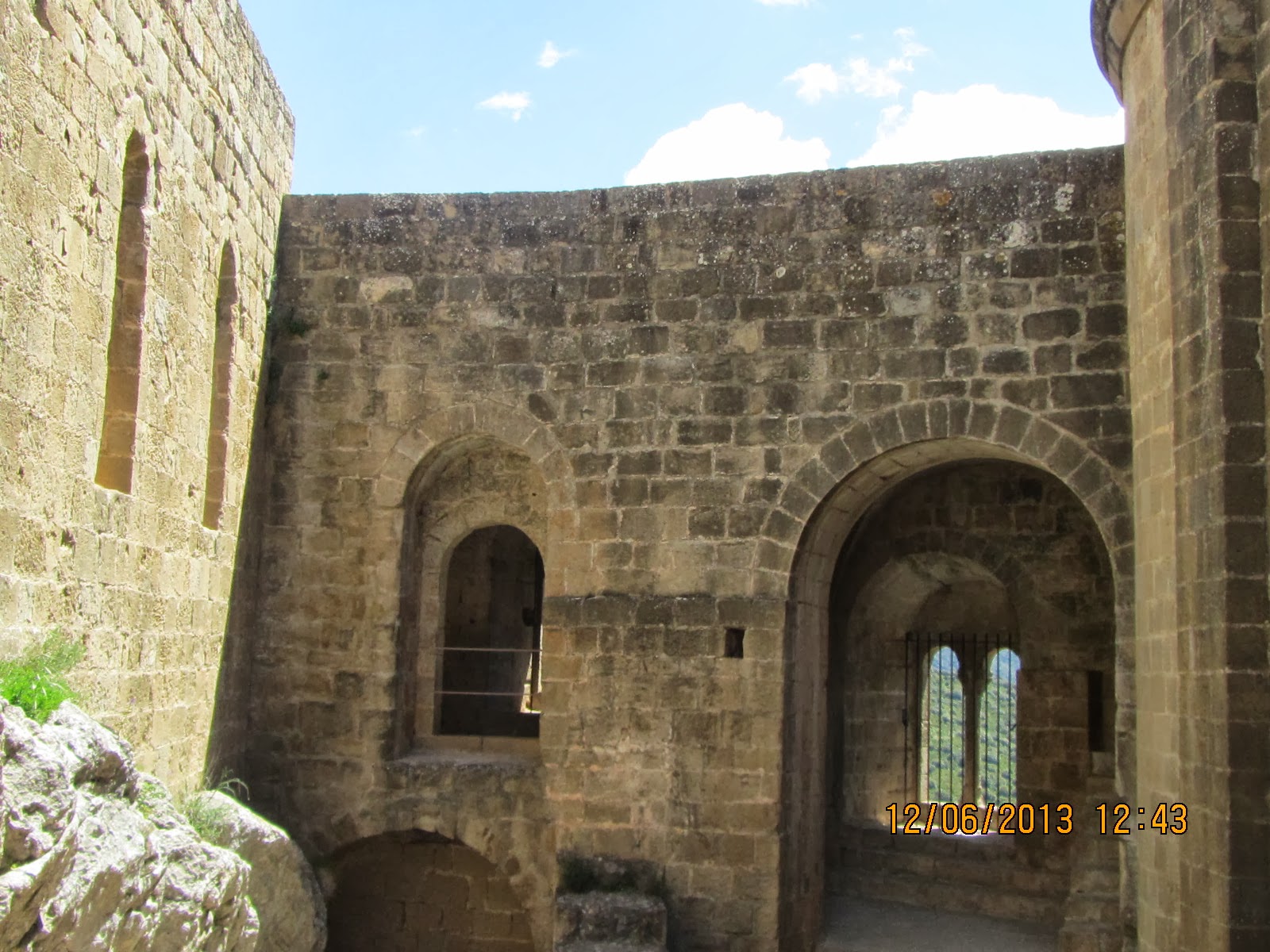 El MUNDO DE CORCÍN: CASTILLO DE OLARRE ( HUESCA )
