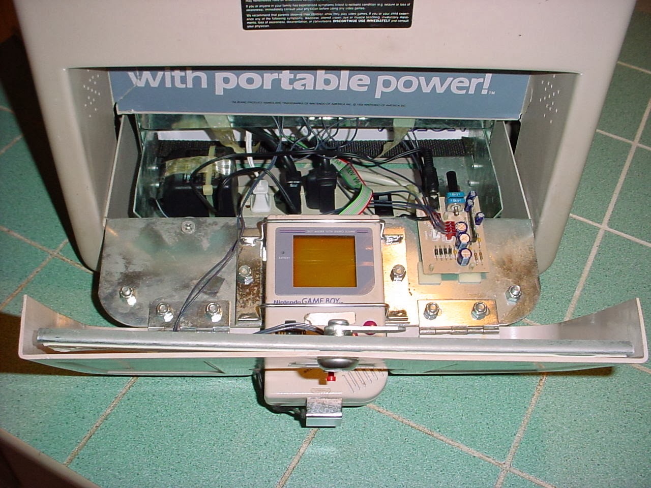 DMG-01: Retail Display/External Game Boy Displays