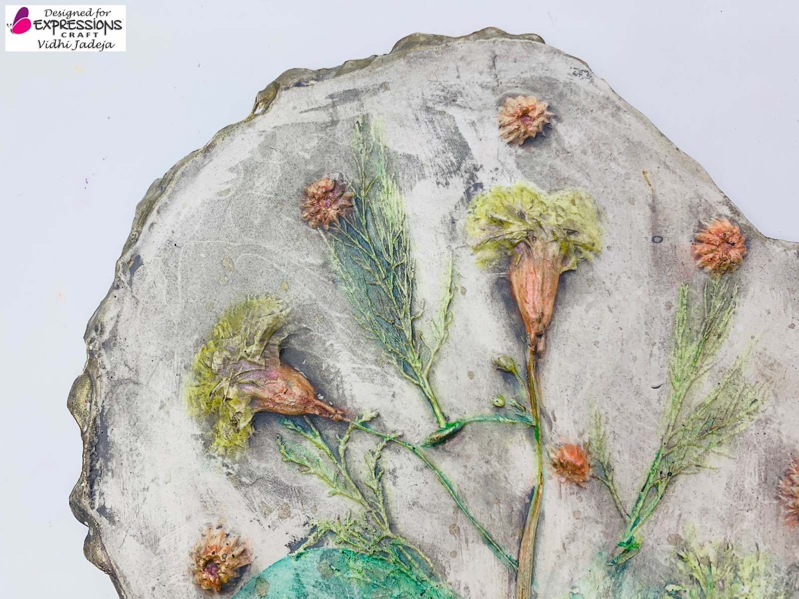 Expressions Craft: Botanical casting colouring!