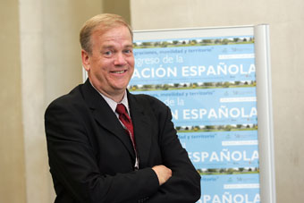 LEER EL UNIVERSO: PRENSA. "Familia y bienestar en horas bajas", por ...