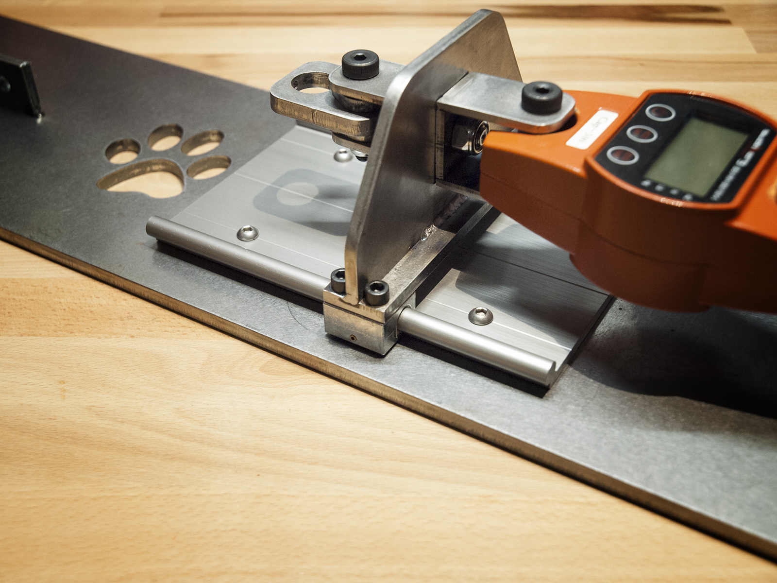 Blackcat wheels: Spoke tension meter calibration device