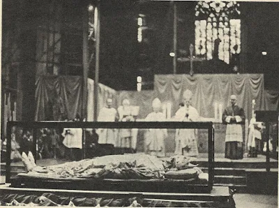 New Liturgical Movement: The Relics of St Ambrose