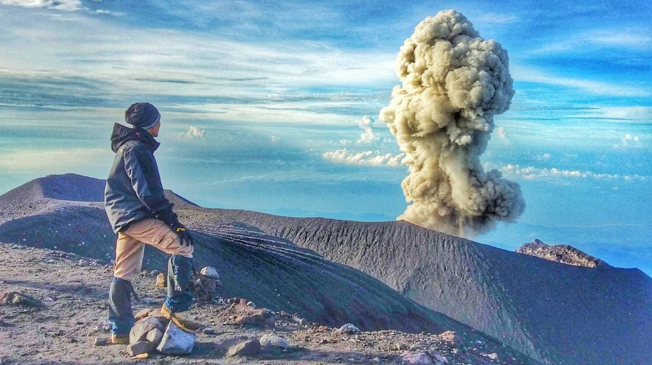 The Beauty of The Highest Mountain in Java - INDONESIAN PARADISE