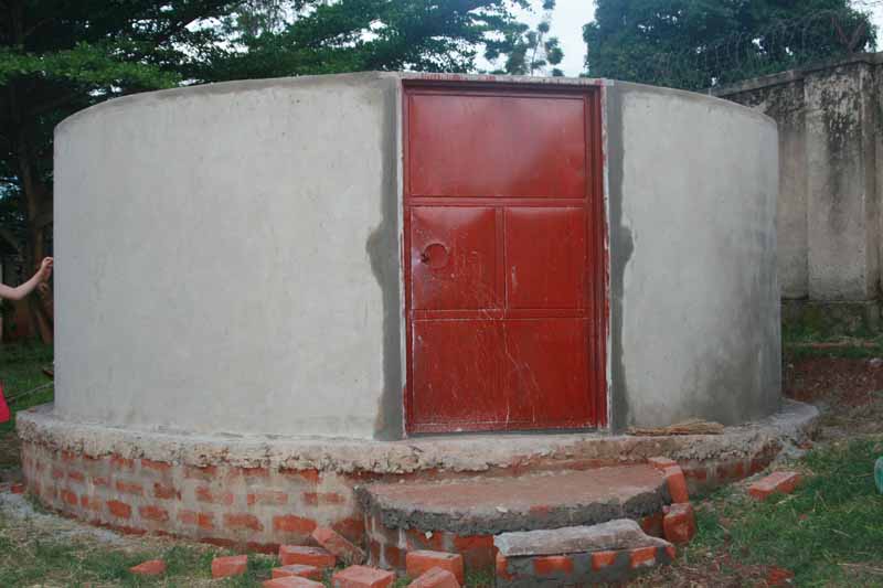The Forester Clan: How to Build a Hut in three weeks