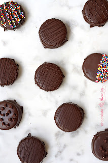 Chocolate Therapy: Chocolate Covered Fluffernutter Oreos
