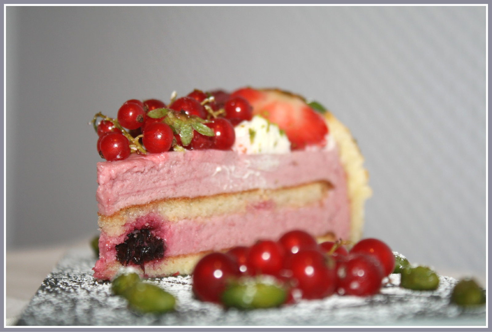 Parfums Sucrés et Salés: CHARLOTTE AUX FRUITS ROUGES