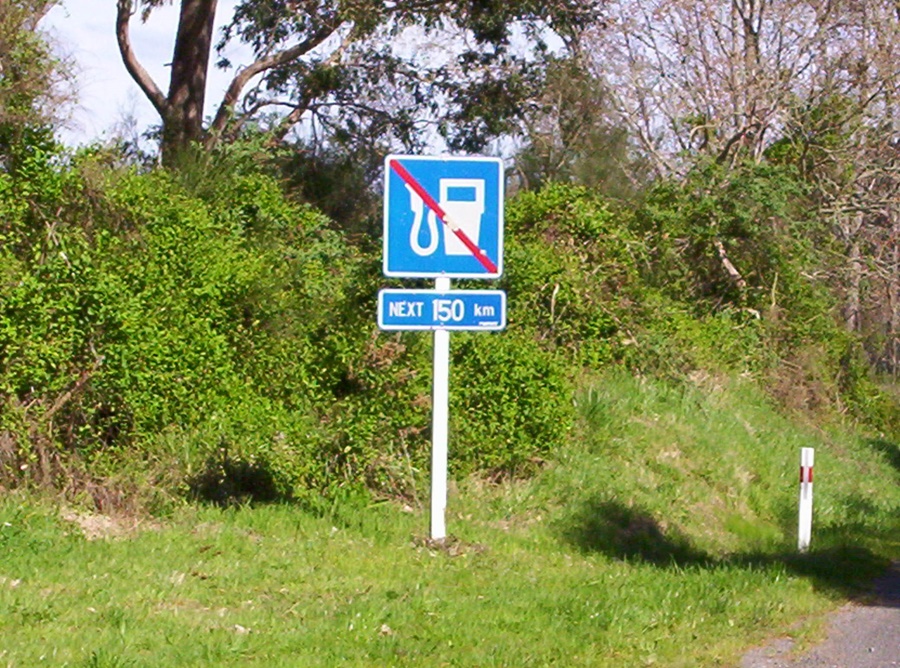 photographing New Zealand: signs, signs, everywhere signs