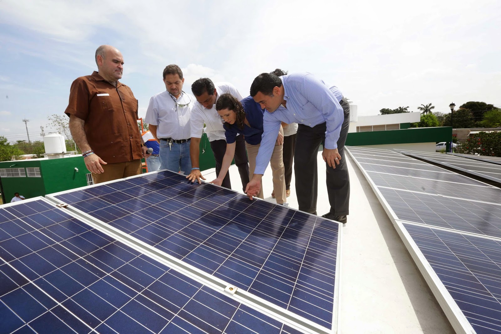 Instala Ayuntamiento de Mérida paneles solares en edificios públicos ...