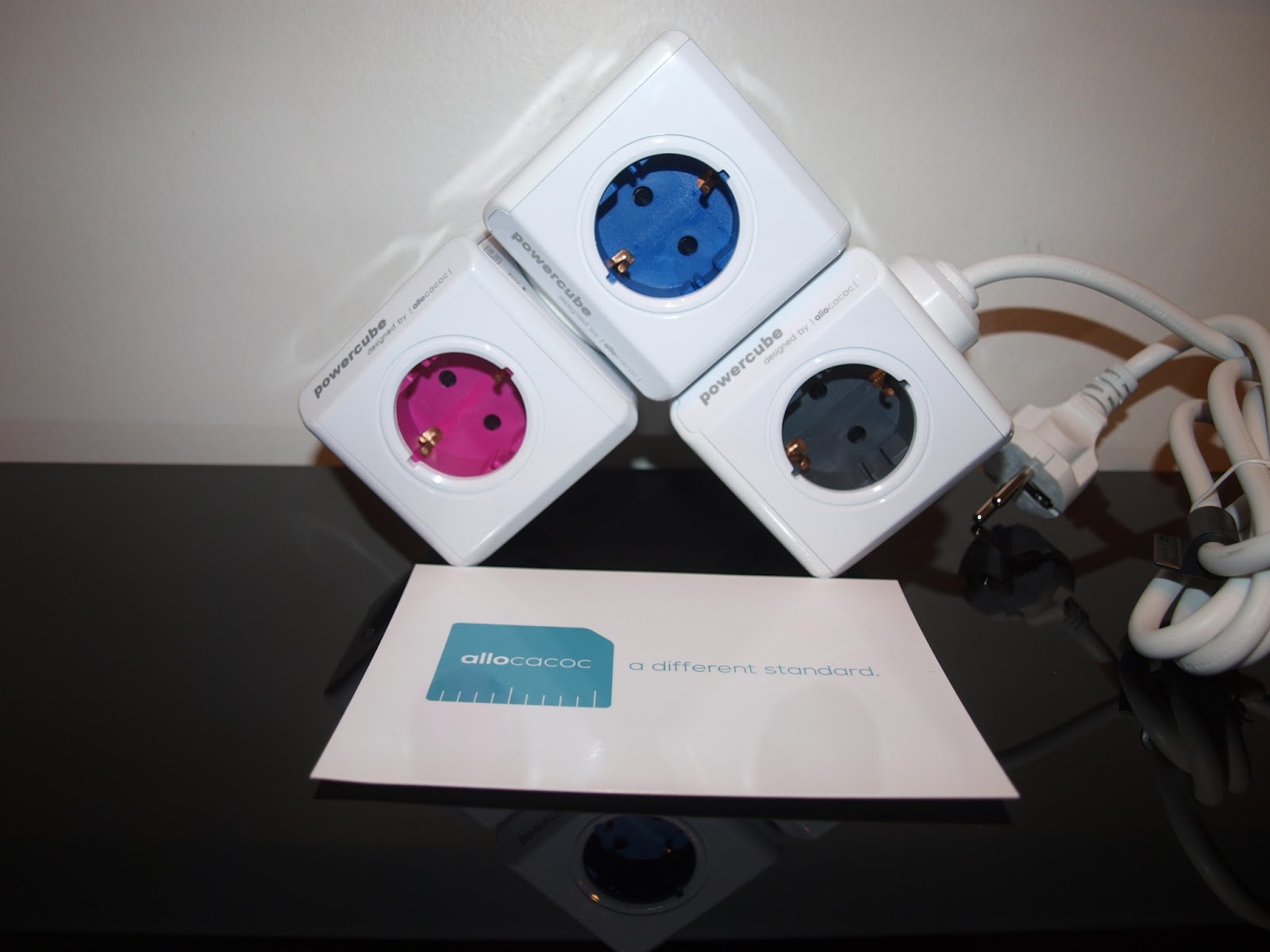 A Minha Casa Digital: Análise: PowerCubes by Allocacoc