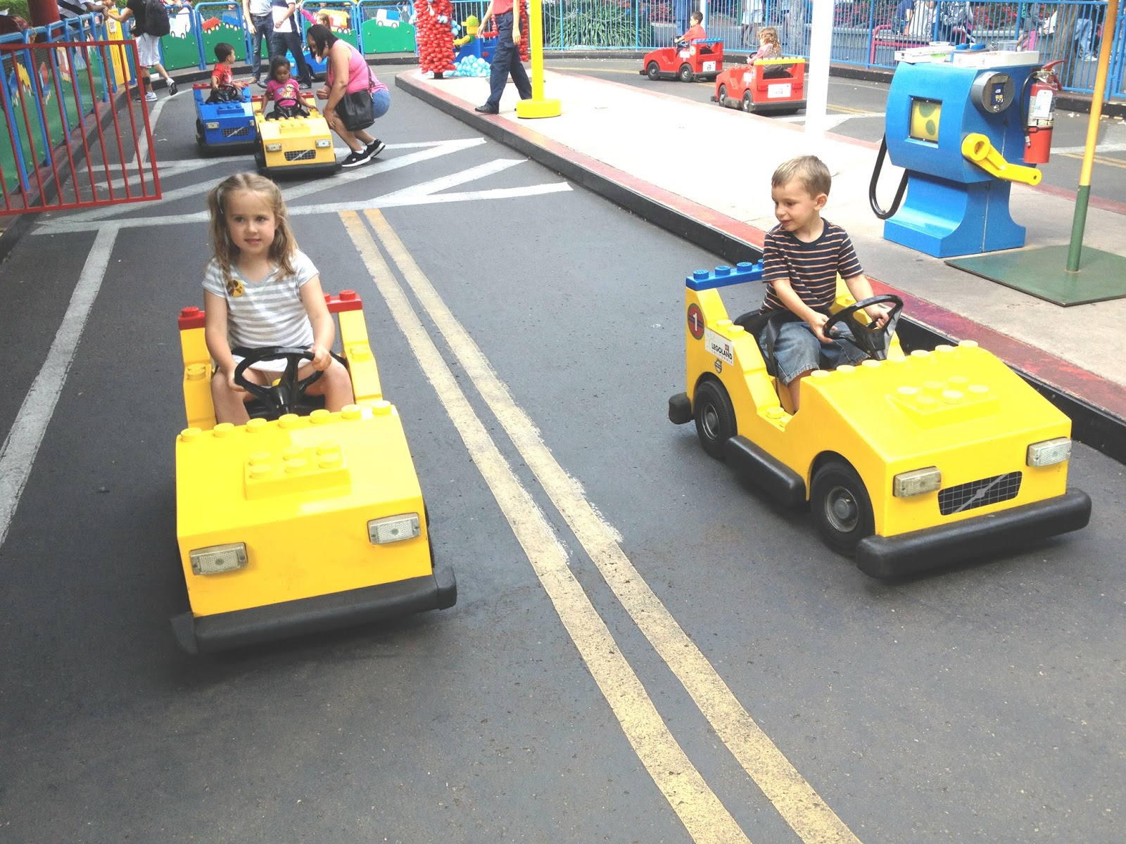 Olds Ninety eight Legoland Driving School olds-ninety-eight-legoland-driving-school