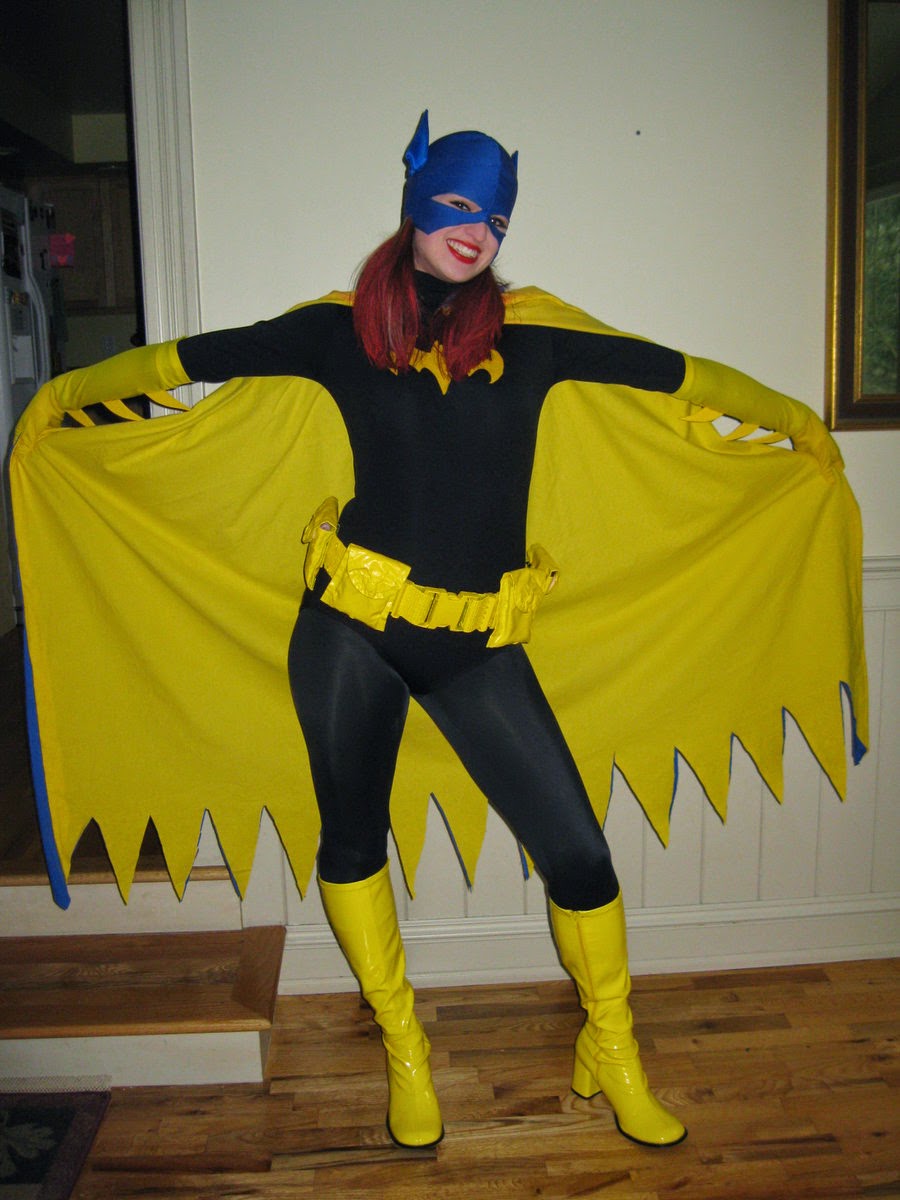 Classic Looking Black and Yellow Bat Girl Cosplays - Creative Cosplay ...