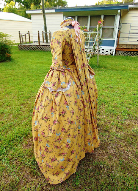 The Antique Sewist: Simplicity 3637 - Robe a la Francaise COMPLETE