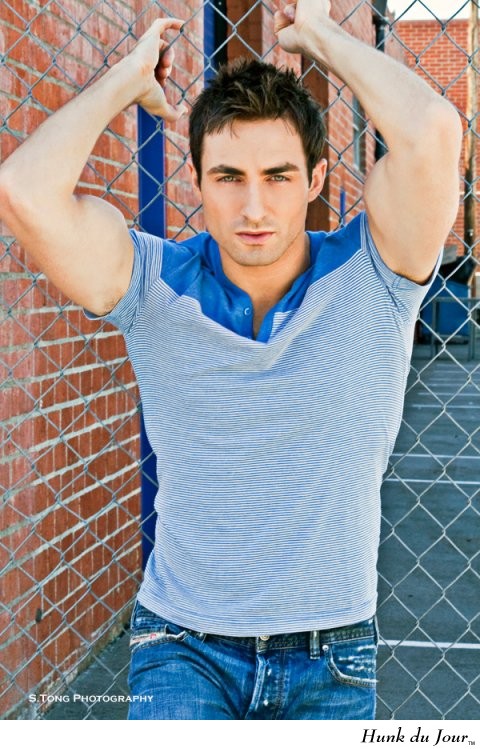 Welcome to my world.... : Your Hunk of the Day: Scott Nevins