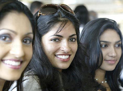 Aruni Rajapaksha | Gamarata Hot