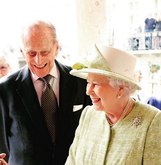 Queens of England: The Queen at 90: Elizabeth of Windsor