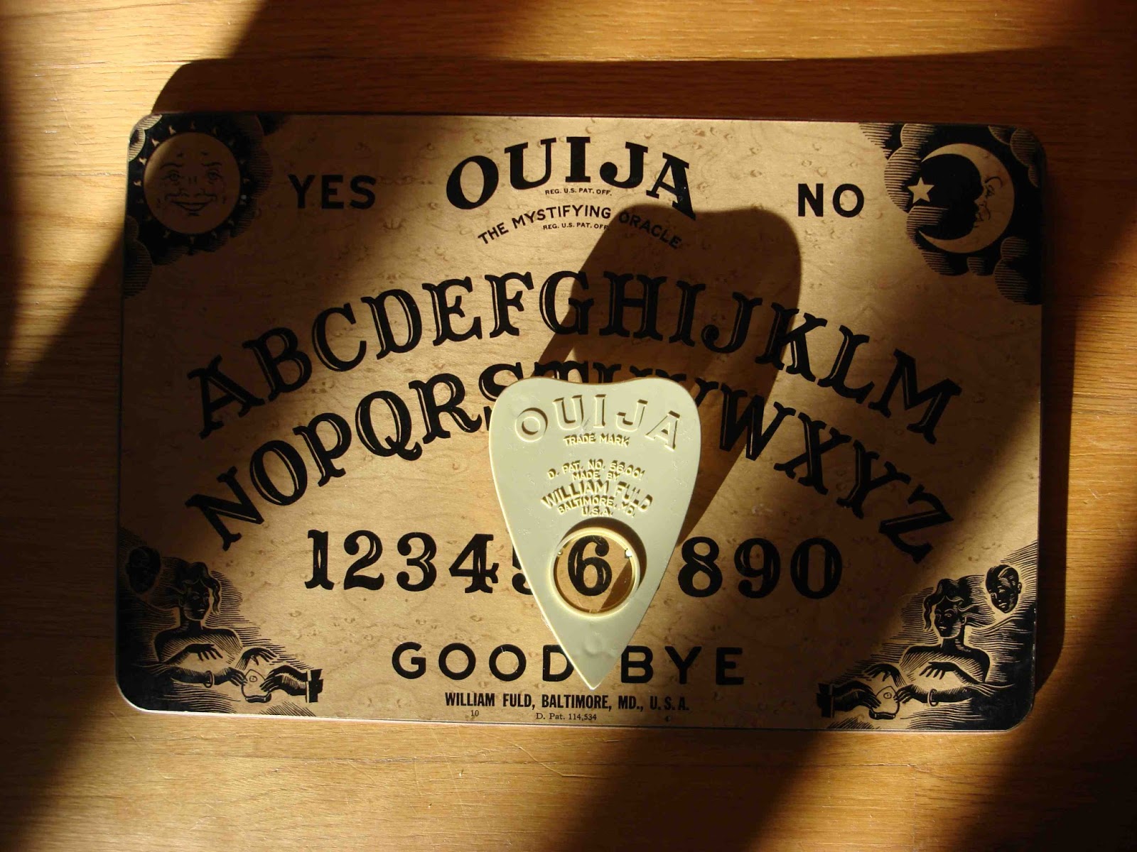 Tudo sobre o Tabuleiro Ouija ~ Brasil Bizarro