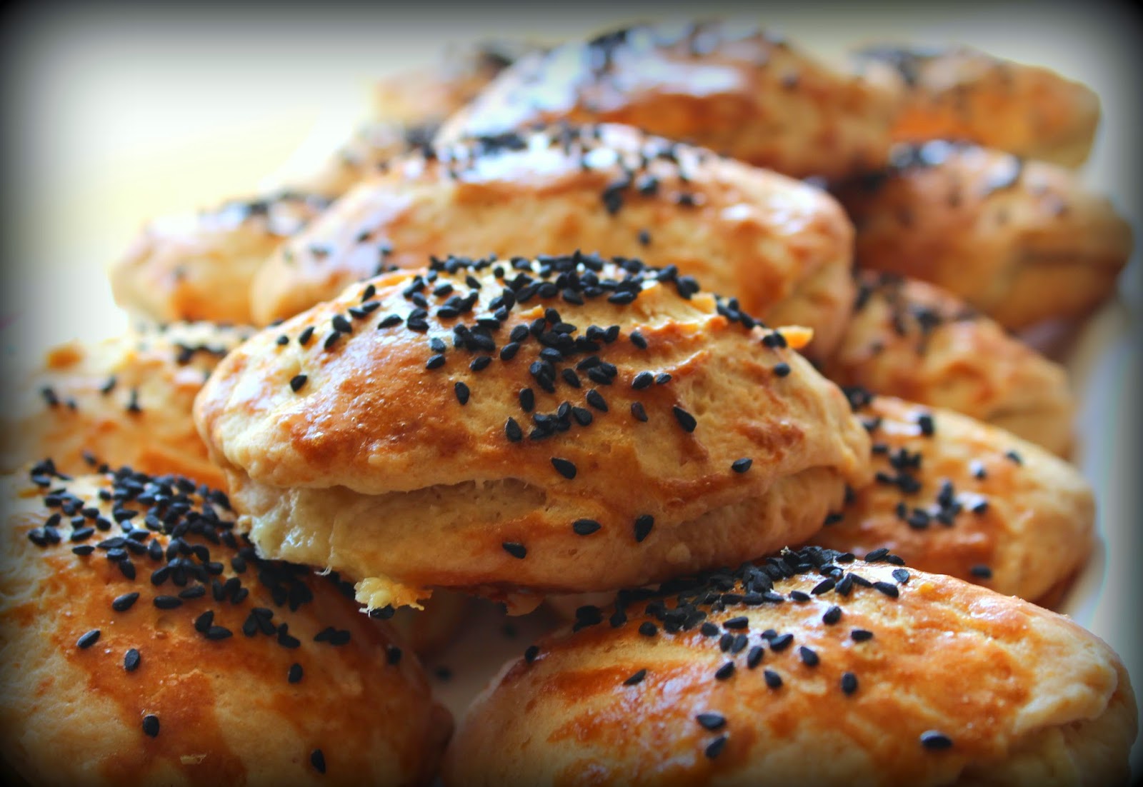 mutfak terapisi: Pratik Mayasız Poğaça