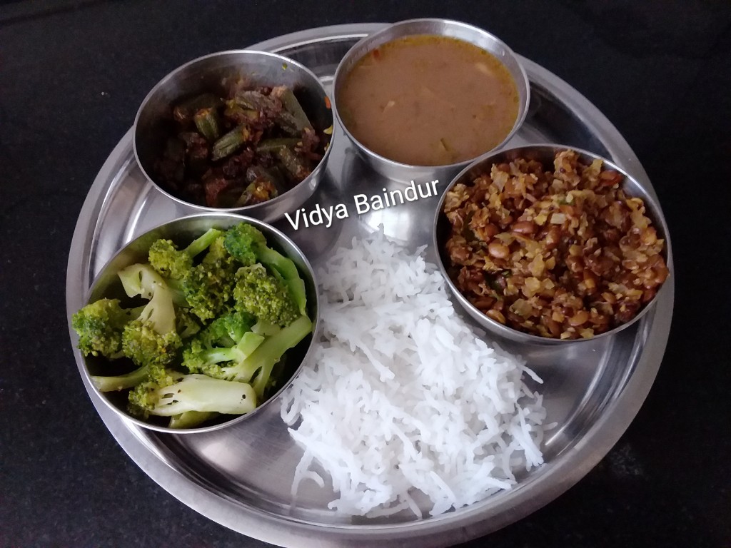 My Thali Today....Kulith Usal ( Horse Gram Usal) , Kulith Saar , Bhendi ...