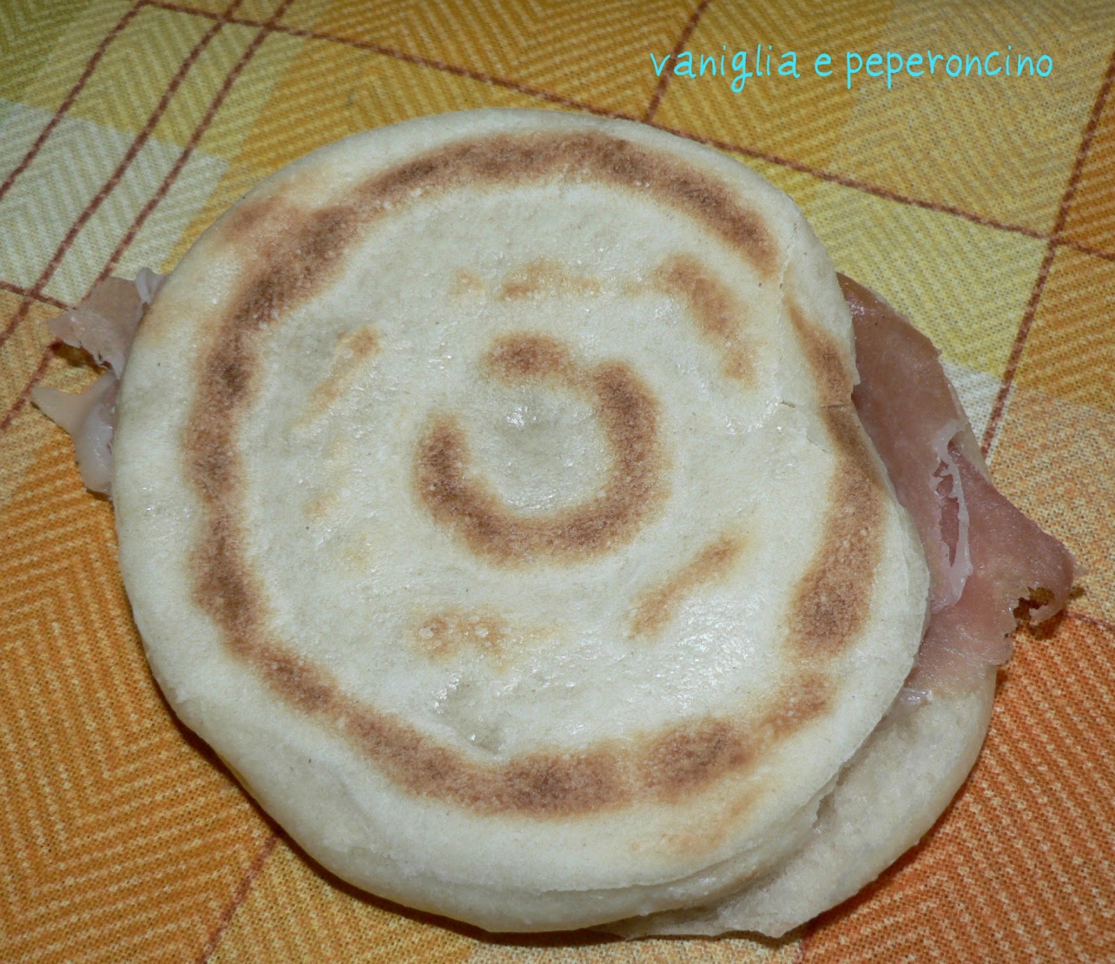 vaniglia e peperoncino: Tigelle-Crescentine