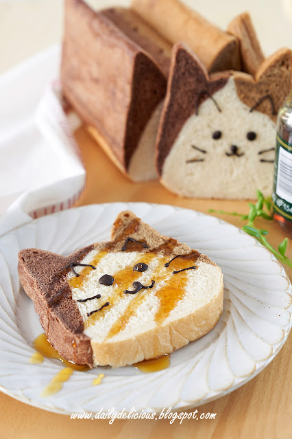 dailydelicious: Tri-color Cat Bread