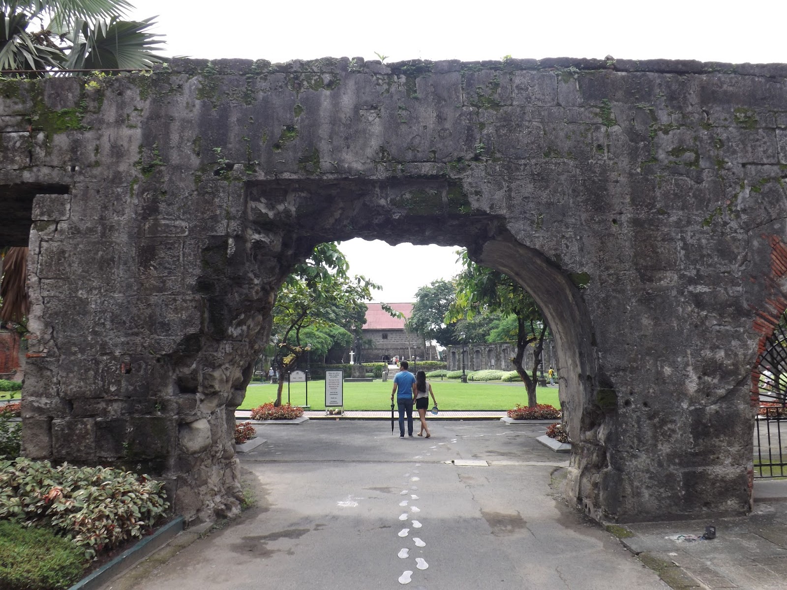 REVISITING THE HISTORIC FORT SANTIAGO IN INTRAMUROS - Touristang Pobre