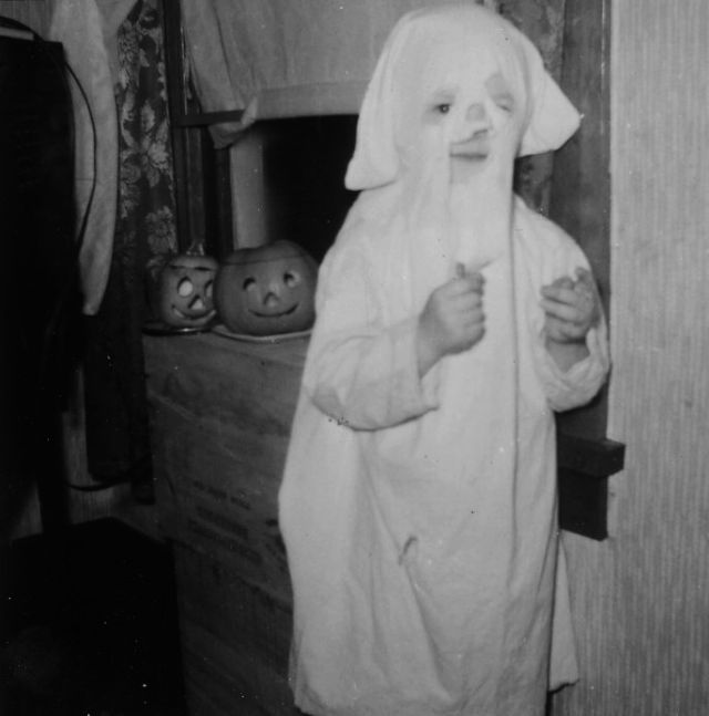 The Ghosts of Halloween Past ~ Vintage Everyday