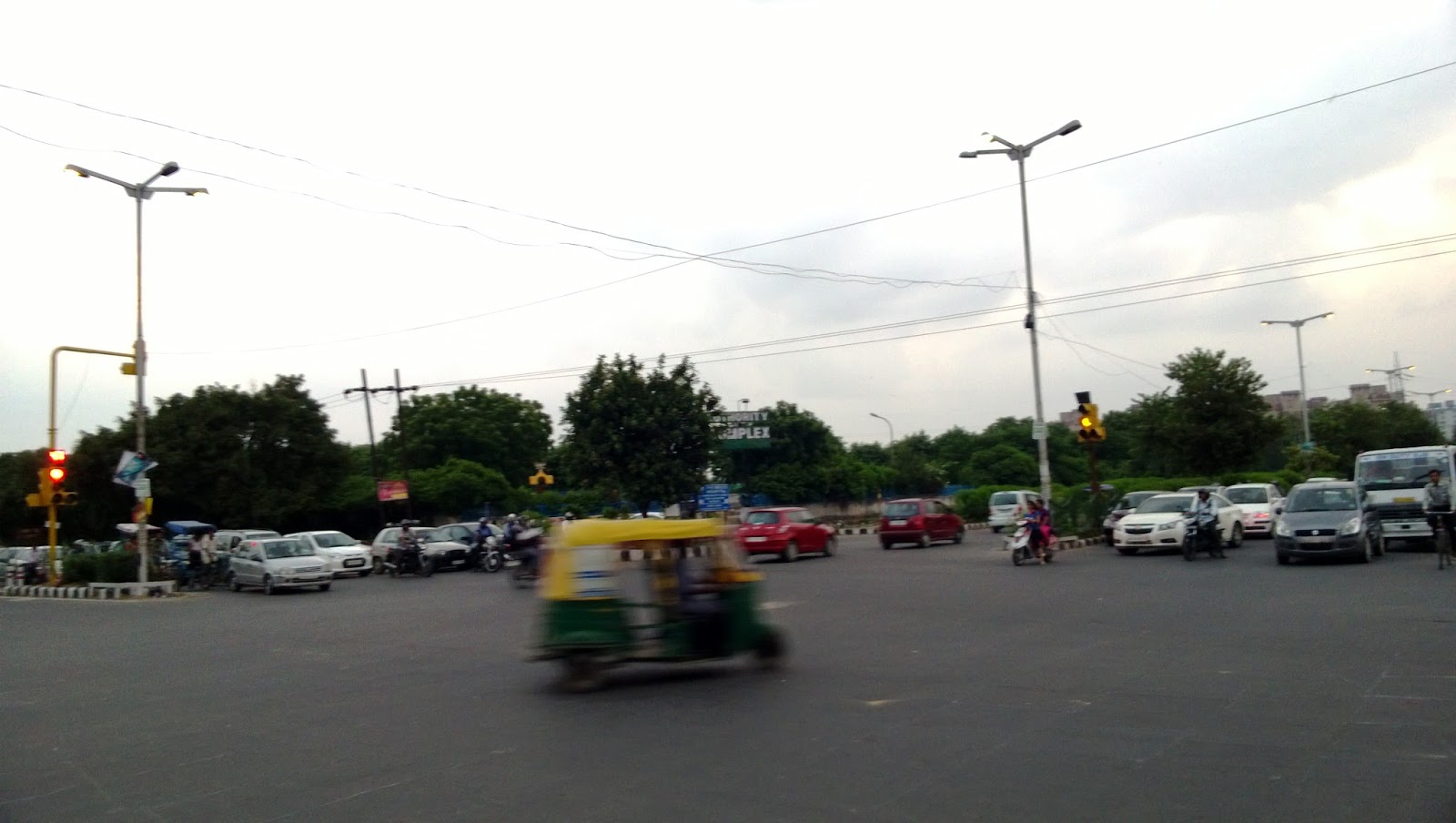 Pictures and Stories: Dwarka, Sector 6 Market, Delhi
