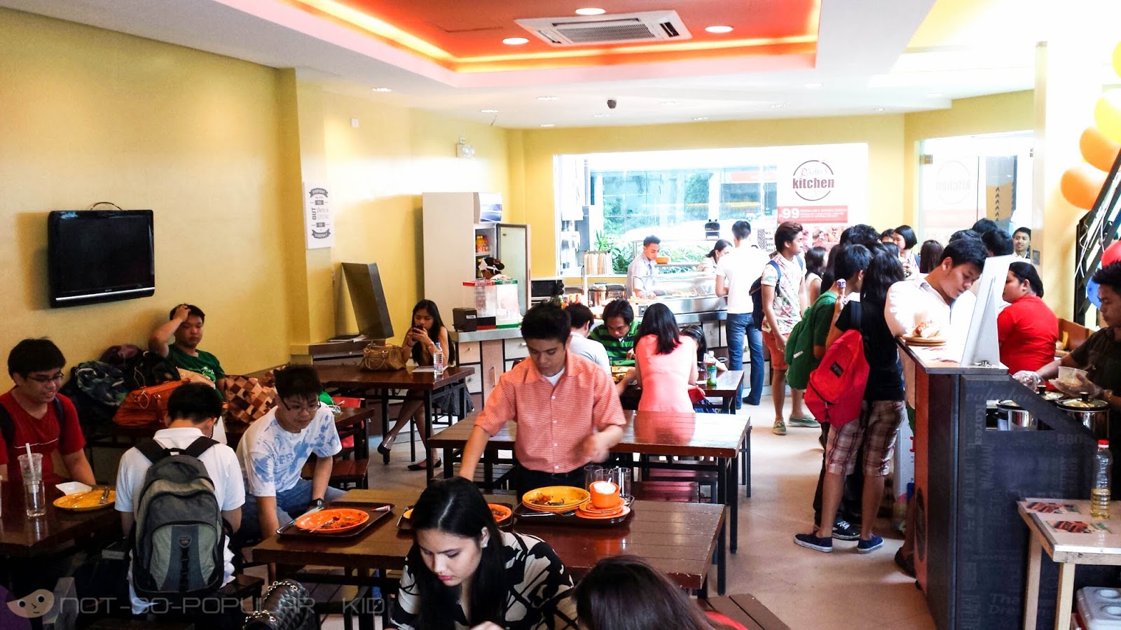 SCHMIDT'S Specialty Hotdogs in Rosella's Kitchen near DLSU - A Not-So ...