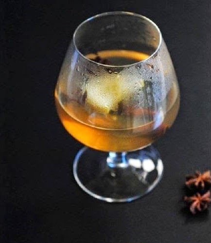 Kuzhine - Receta: Pije me mjalte dhe alkol