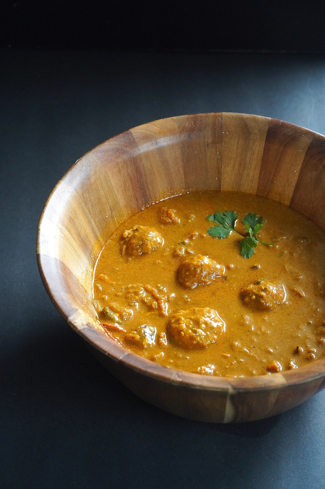 Jeevi Kitchen: Paruppu Urundai Kuzhambu