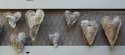 UMELECKY : Tattered Hearts