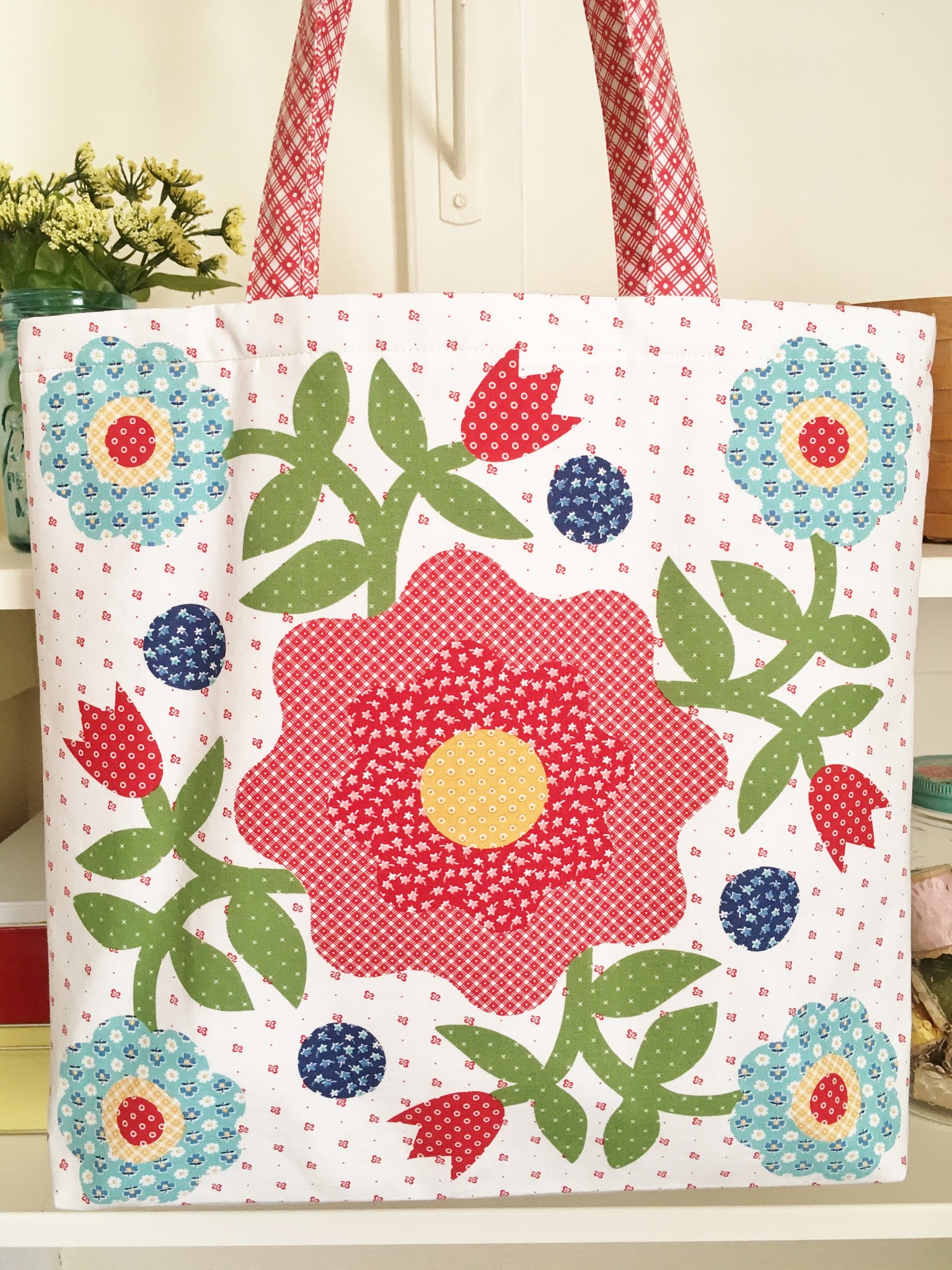 Farm Road Quilts: Easy Panel Tote Bag Tutorial