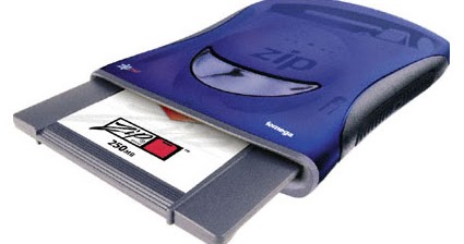 Dispositivos de Almacenamiento : UNIDADES ZIP