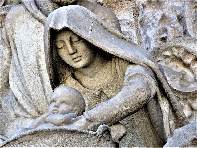 Redescubriendo Barcelona y más allá: 17/09/2017 Miradas a la Sagrada ...