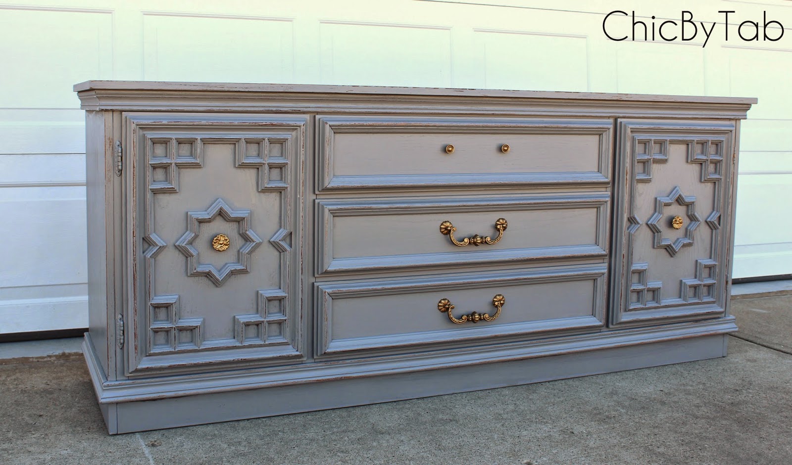 {ChicByTab}: Anonymous Distressed Grey Sideboard