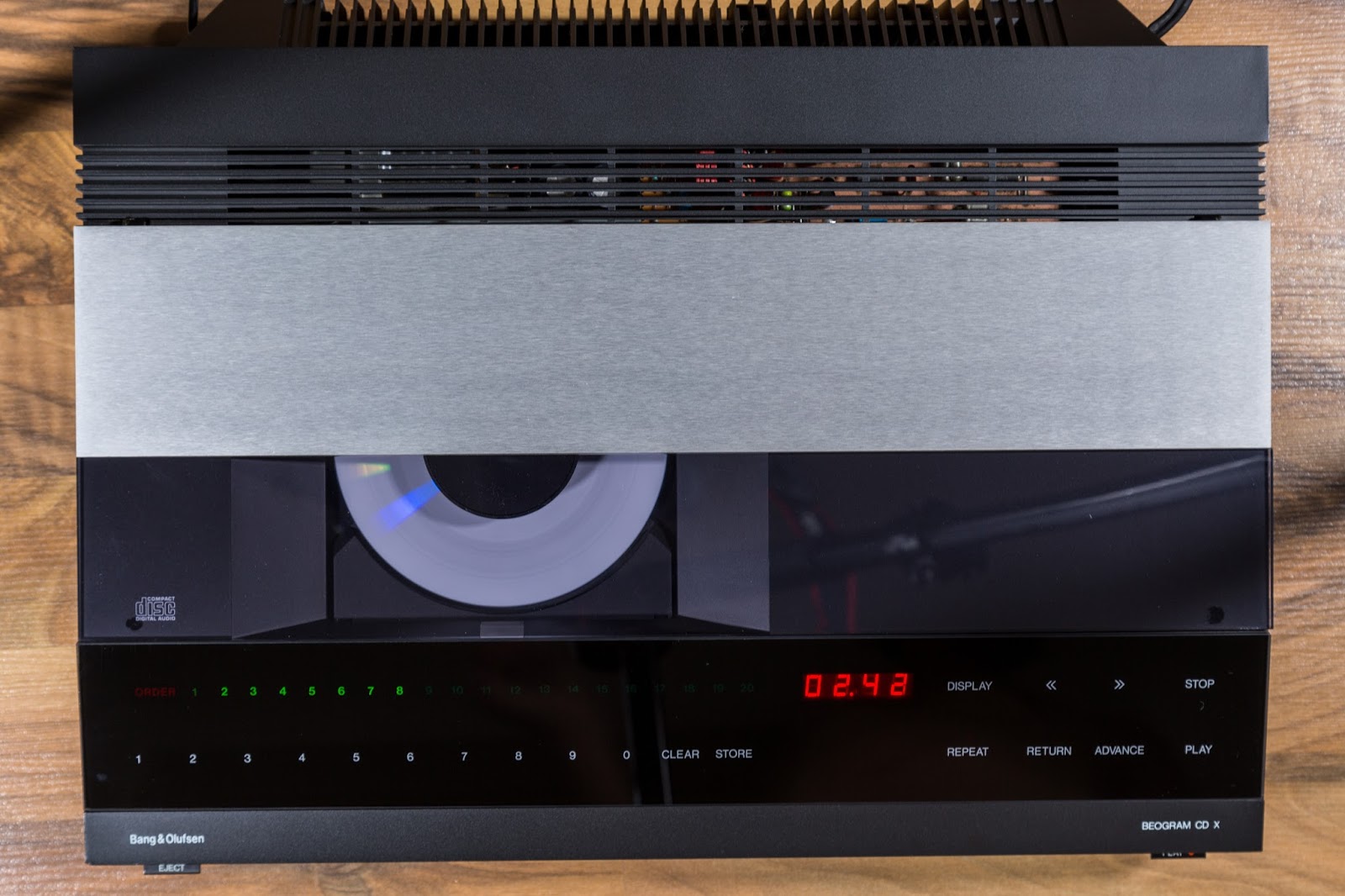 Golden Age Of Audio: Bang & Olufsen Beogram CDX Vintage CD Player