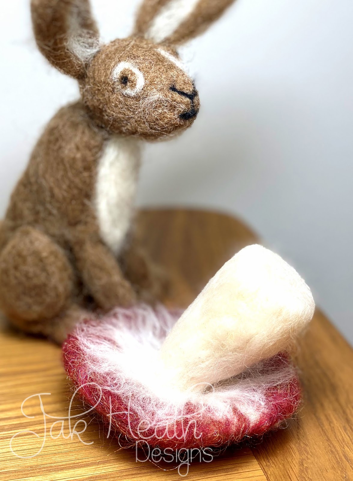 Jak Heath.com: Needle Felt Hare