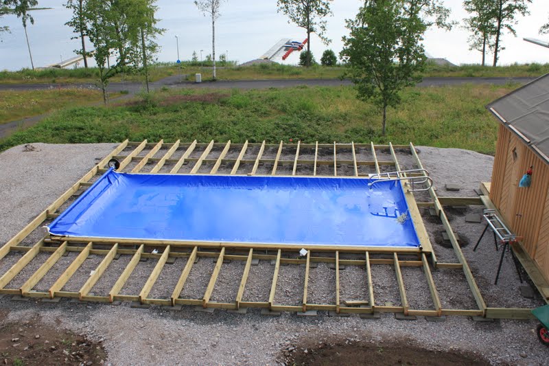 carinashousebythesea: Trädäck runt pool