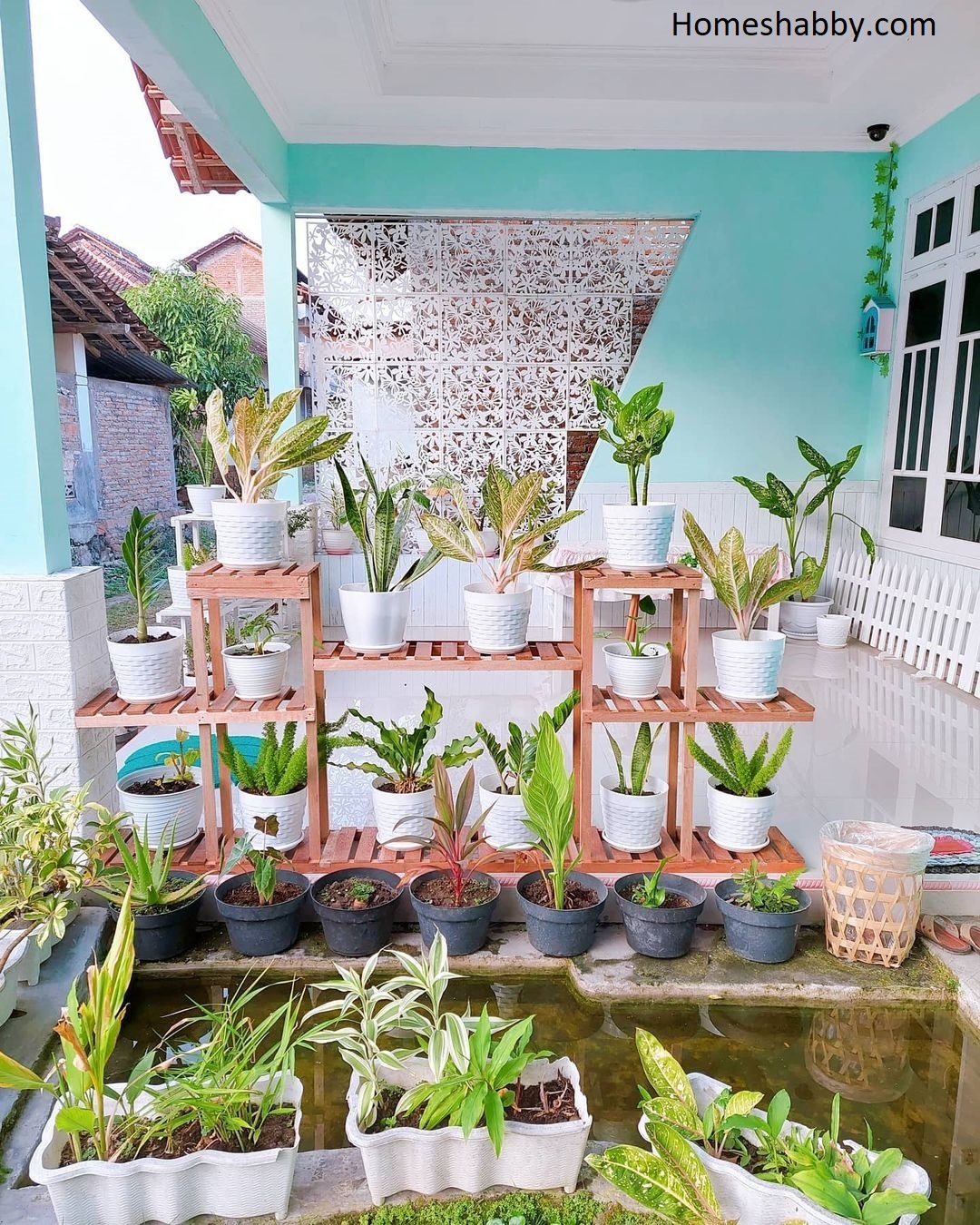 Intip 7 Inspirasi Model Rak Bunga dari Kayu yang Estetik ~ Homeshabby ...