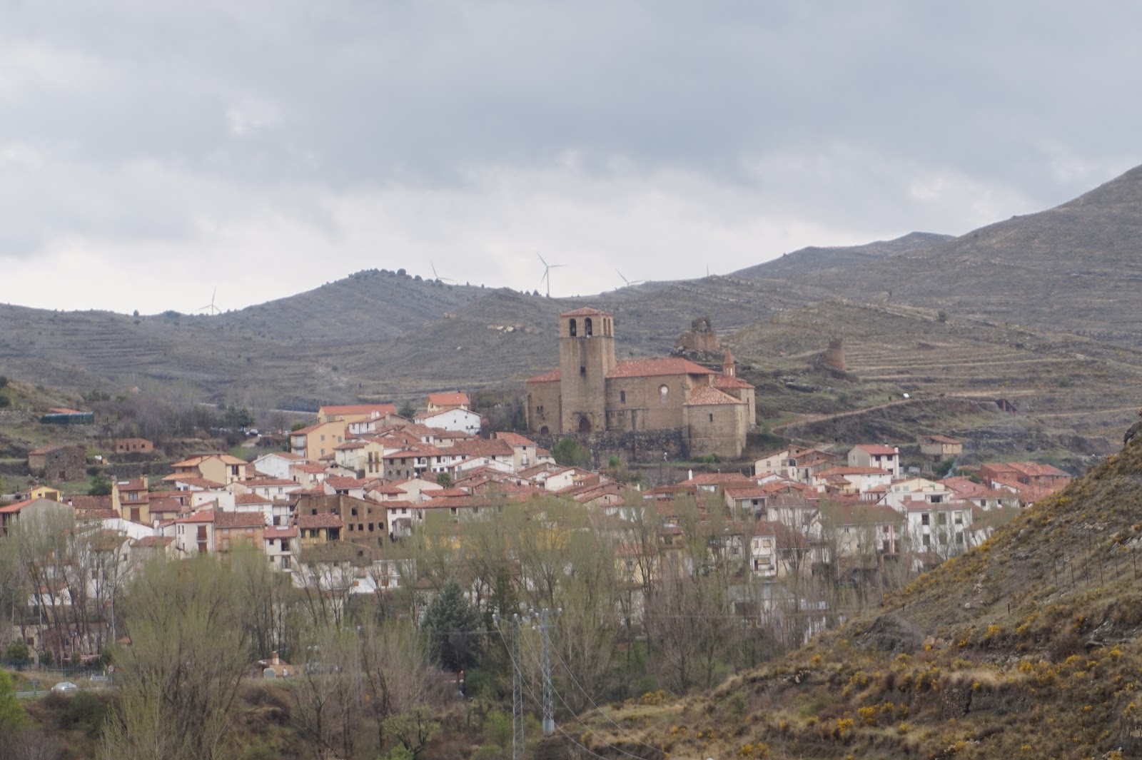 PIEDRAS, PIEDRECITAS Y PEDRAZAS: Enciso "Enciso" (La Rioja)