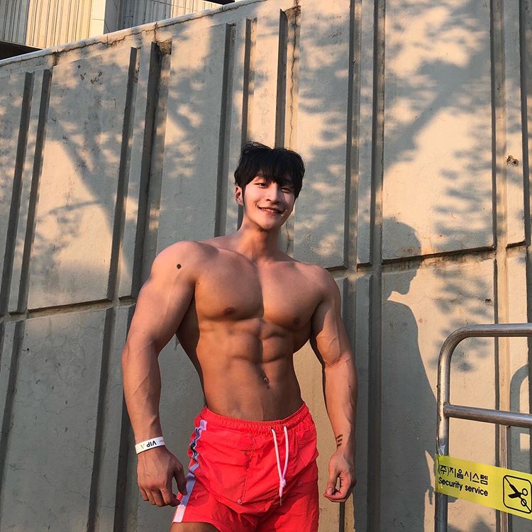 Muscle, Muscle, Muscle: Jun Cho