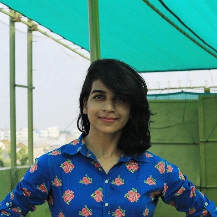 Dance master Harsha shave her silky long her - Village Barber Stories