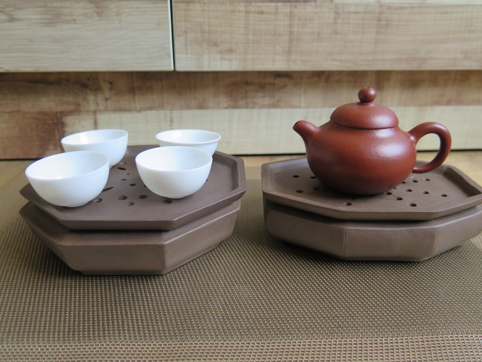 travelling teapot: Small Yixing Tea Trays