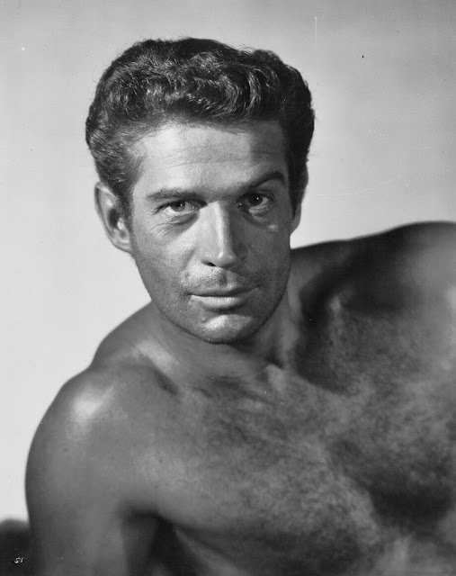 It's The Pictures That Got Small ...: THE THURSDAY GLAMOUR 15!