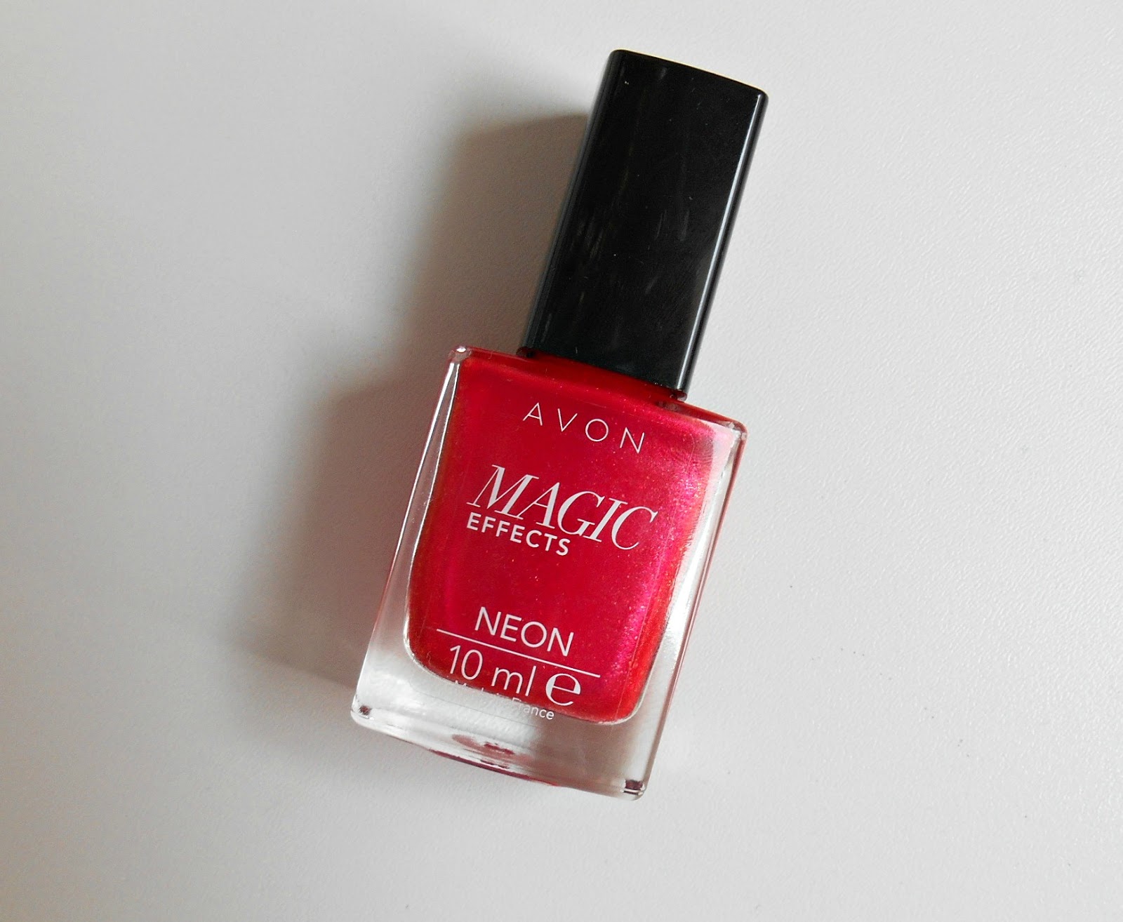 mela-e-cannella: Avon - Magic Effects - NEON - Red Shock