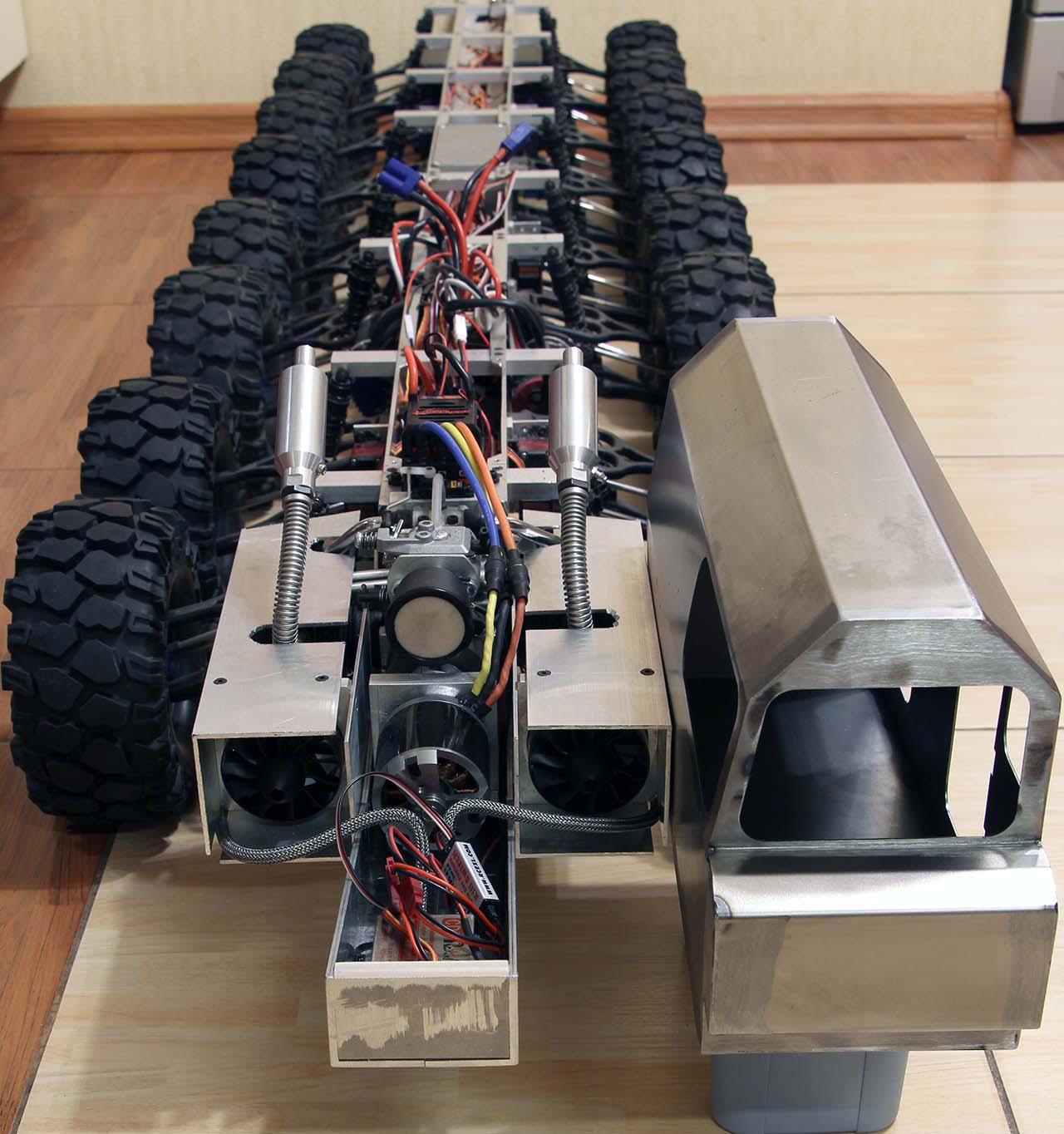 RC IT Music Photo Video: RC Topol-M (MZKT-79221, KAMAZ-7850) 16x16 ...