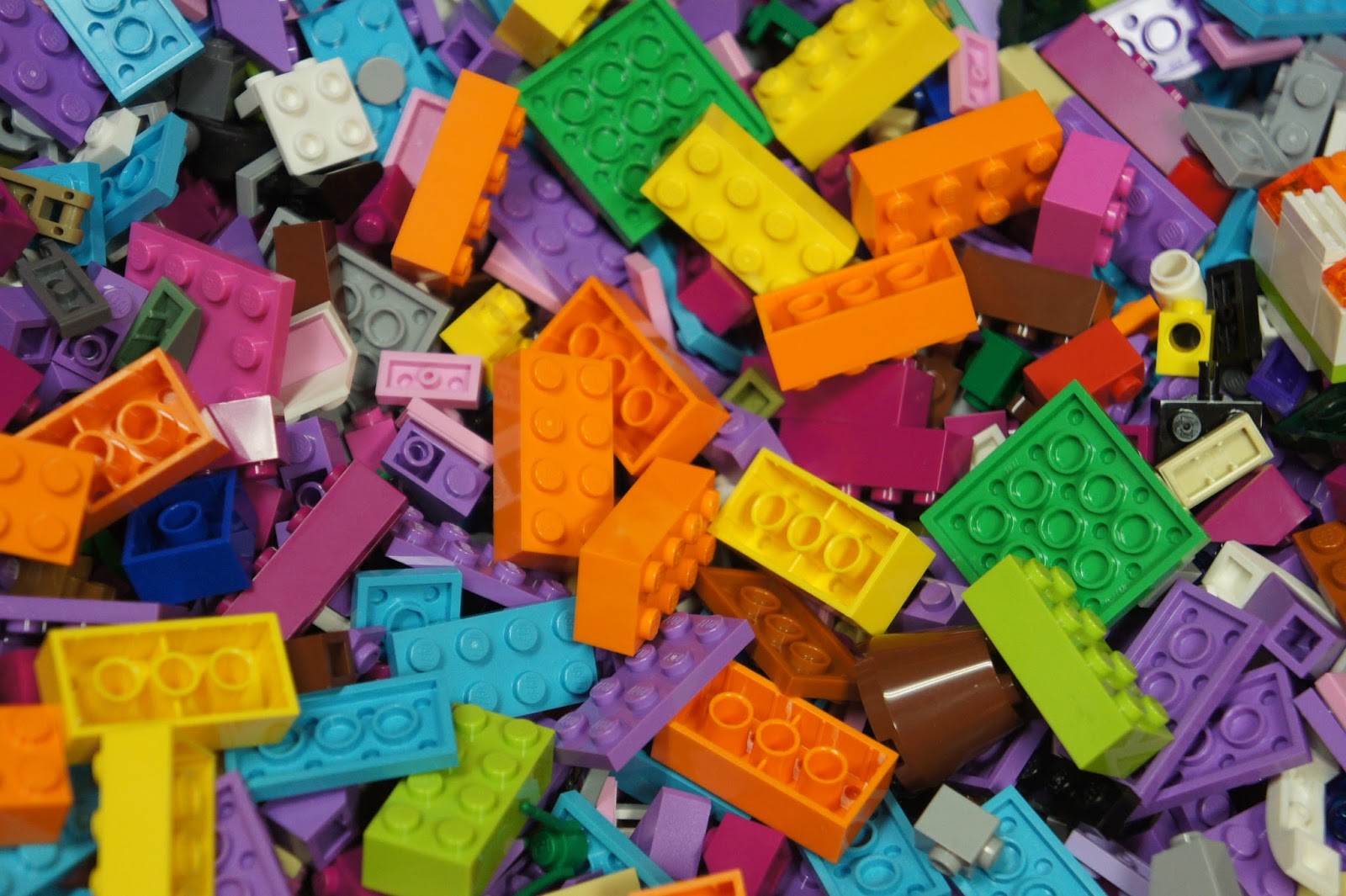 LEGO New Pcs from HUGE BULK LOT Bulk Lot Blocks PLATES - Qty x 200 Pcs ...