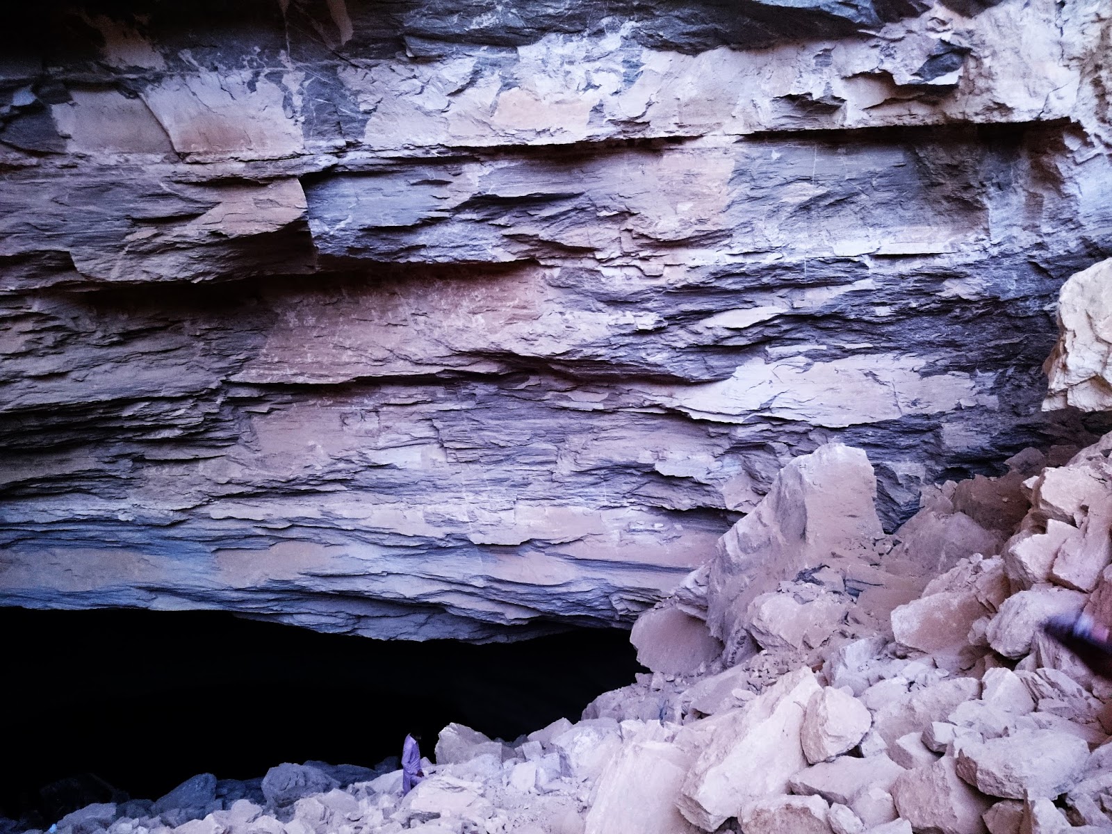 Majestic Beauty of Saudi's Ain Heet Cave and Authentic Picnic to ...